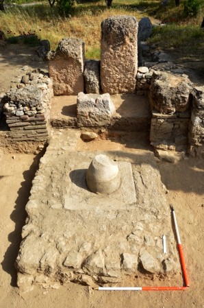Necropolis and the Goddess Hekate - A Witch Alone at the Crossroads